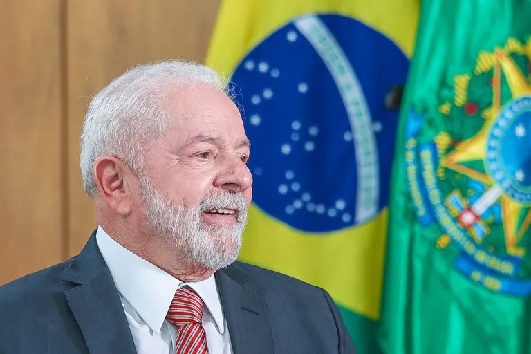 Lula saúda papa Leão XIV e deseja continuidade do legado do papa Francisco