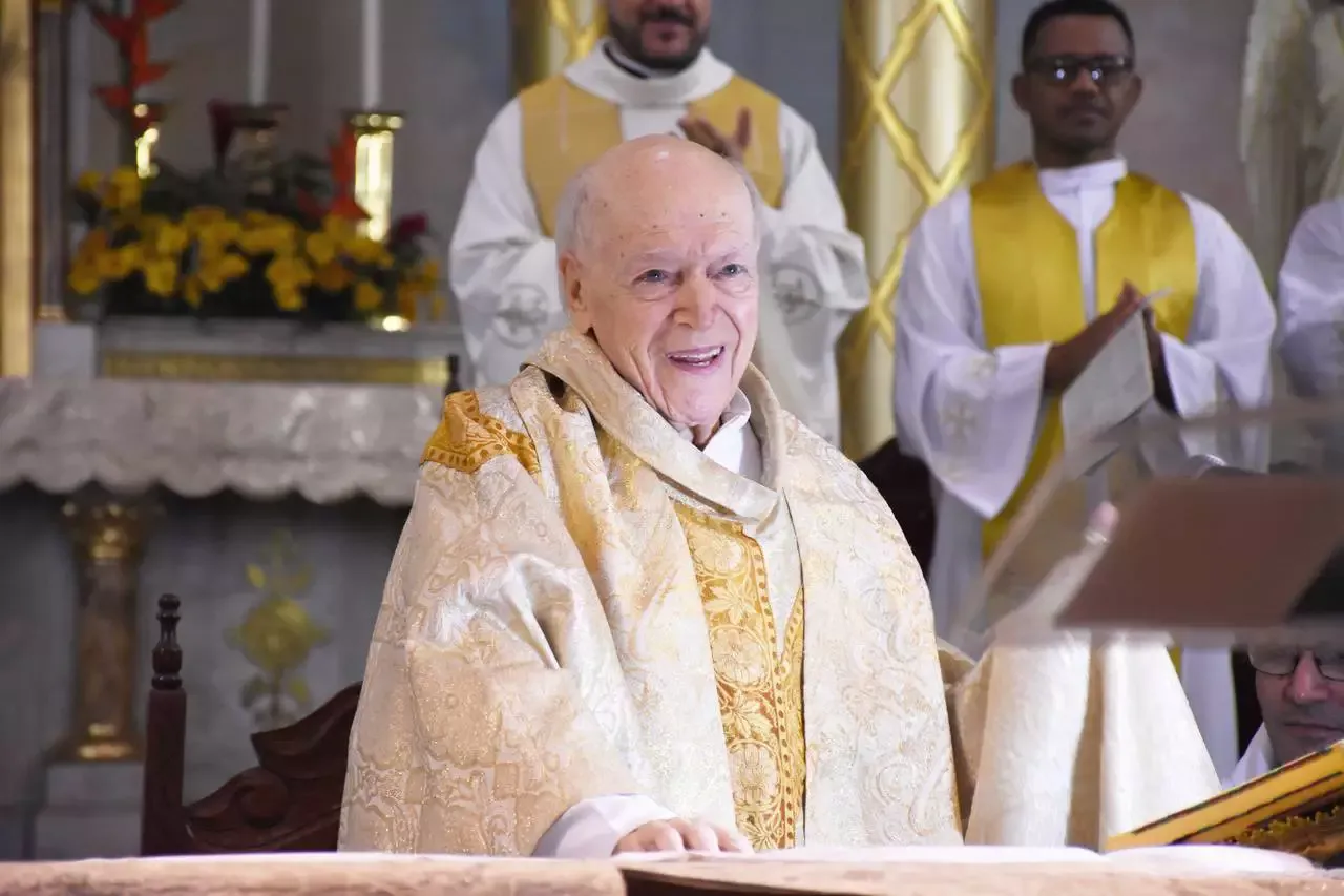 Padre de 103 anos morre depois de rezar Ave-Maria em igreja no Rio de ...
