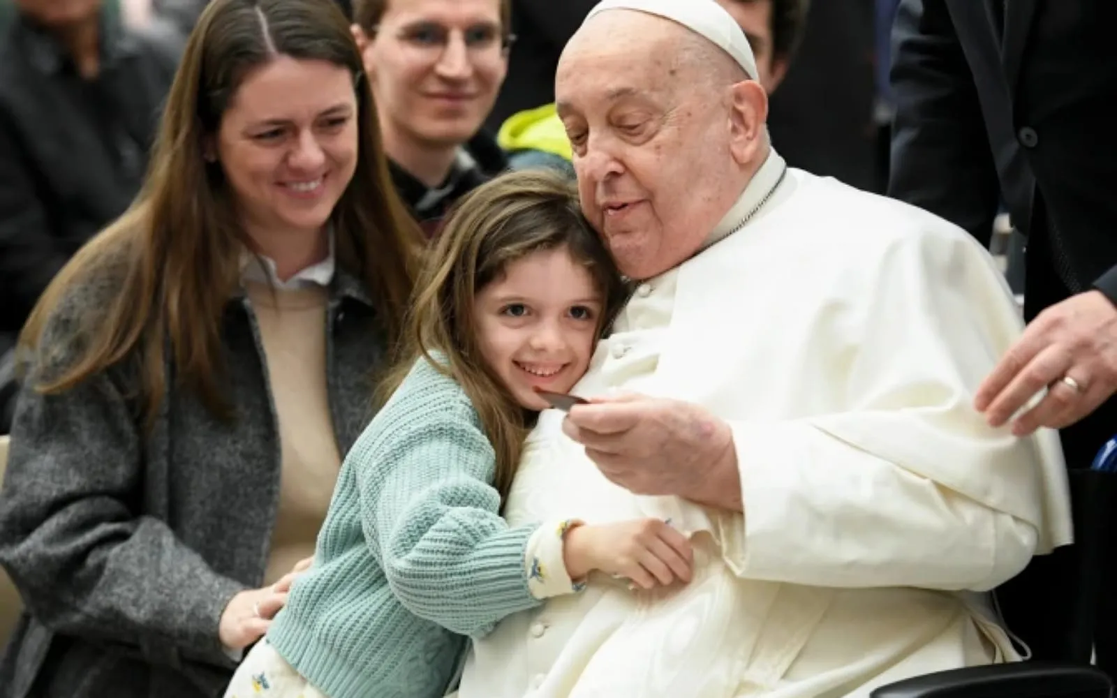 Papa Francisco convida a “farejar” a presença de Deus na pequenez